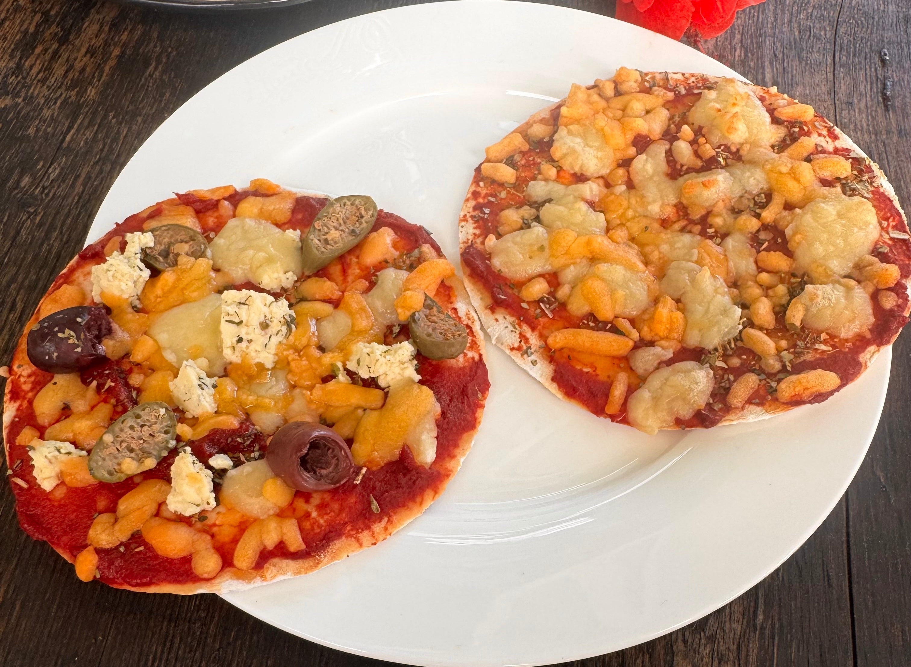 Frozen mini-pizza bases